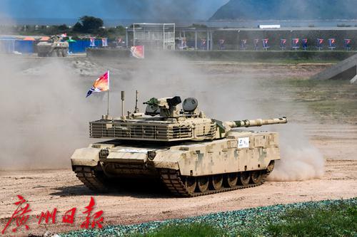 【珠海航展】火力全开！VT4型、VT5型坦克实景演示