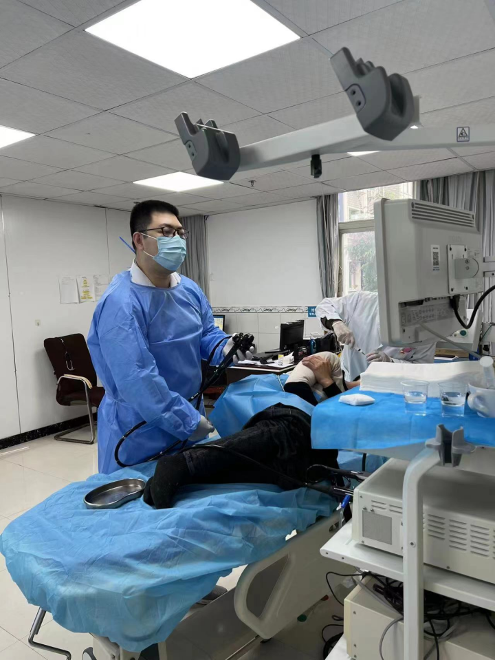 广黔协作：粤黔医疗帮扶结硕果，长顺县首例“EMR”成功实施