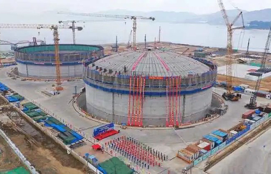 重884吨！国内首座下沉式LNG储罐在深圳大鹏完成升顶