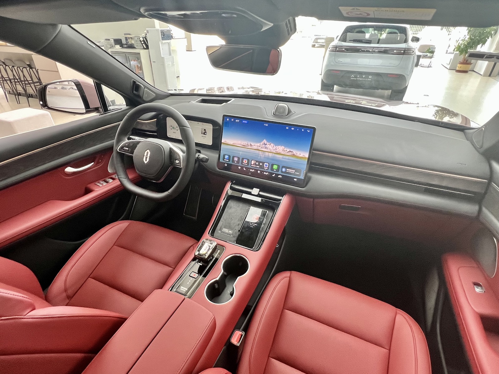 华为ADS 2.0与鸿蒙3.0上车，AITO问界M5智驾版实拍